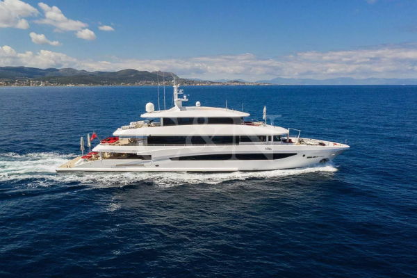 Ad Charter Motor Yacht ref:L0198CN