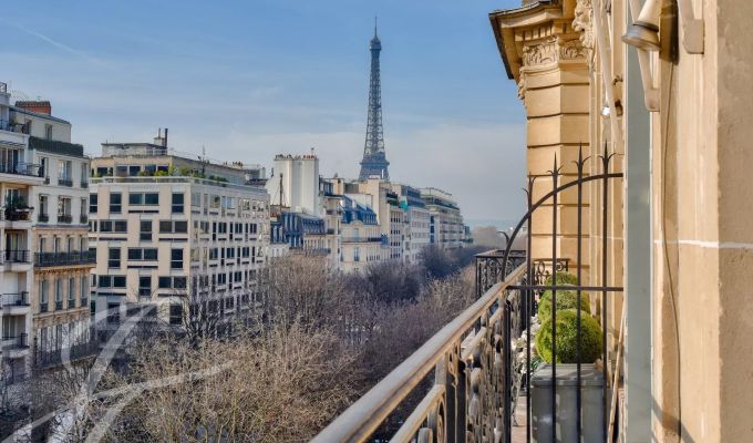 Sale flat, apartment Paris, France